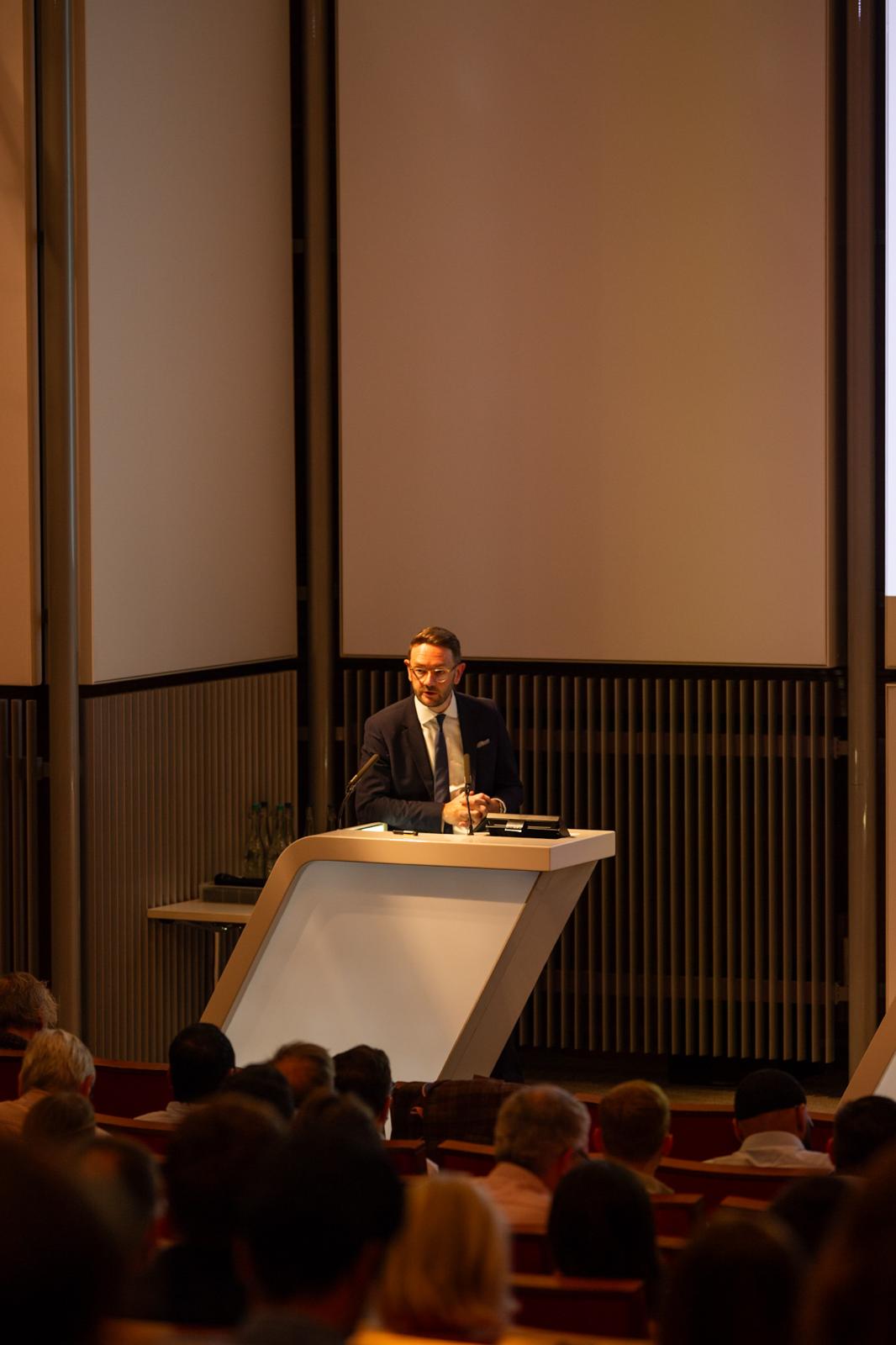 BIEE Policy Conference [New Power]: Shift from markets towards central ...